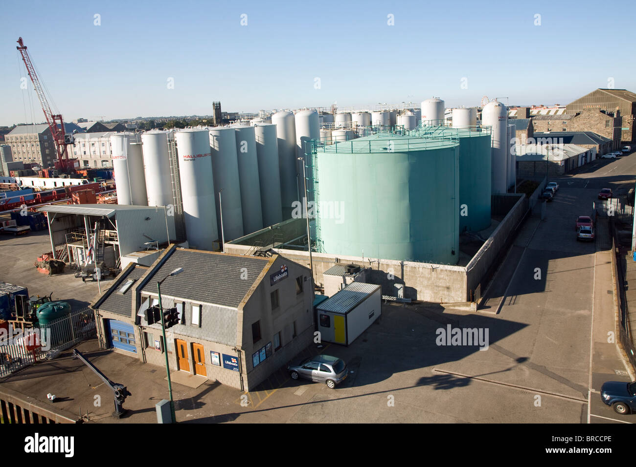 Aberdeen oil ships hi-res stock photography and images - Alamy