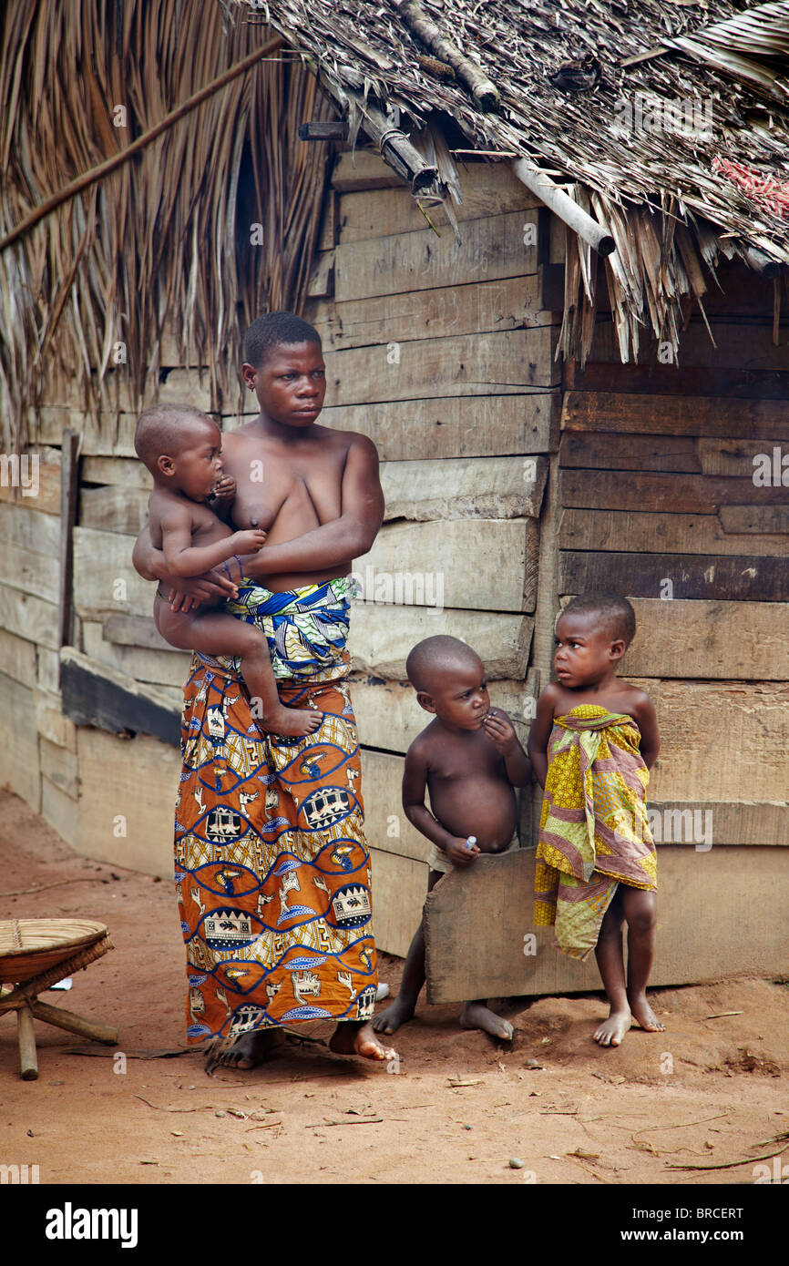 Baaka Pygmies, Dzanga Sangha Reserve, Central African Republic, Africa ...