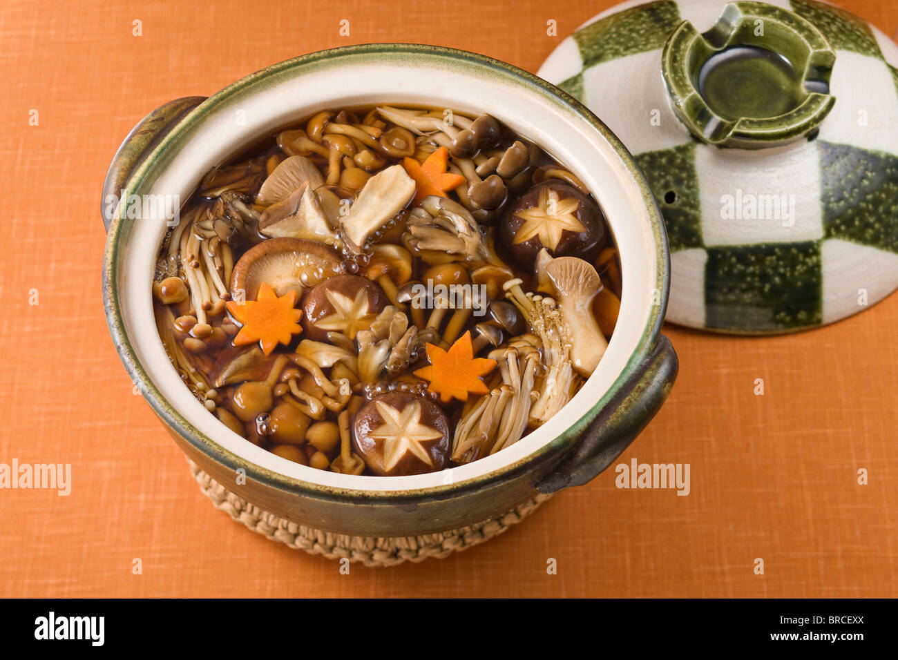 Kinoko nabe hi-res stock photography and images - Alamy