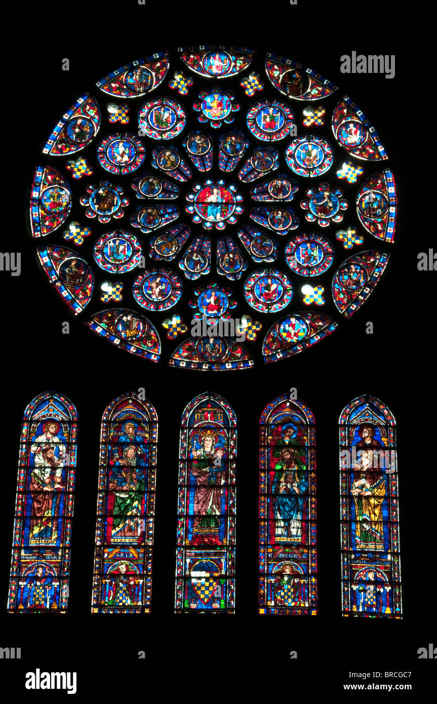 Chartres cathedral rose window hi-res stock photography and images - Alamy