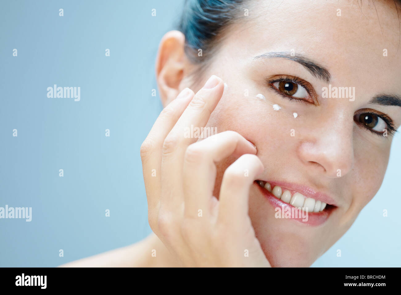 Beauty eye close up women cream hi-res stock photography and images - Alamy