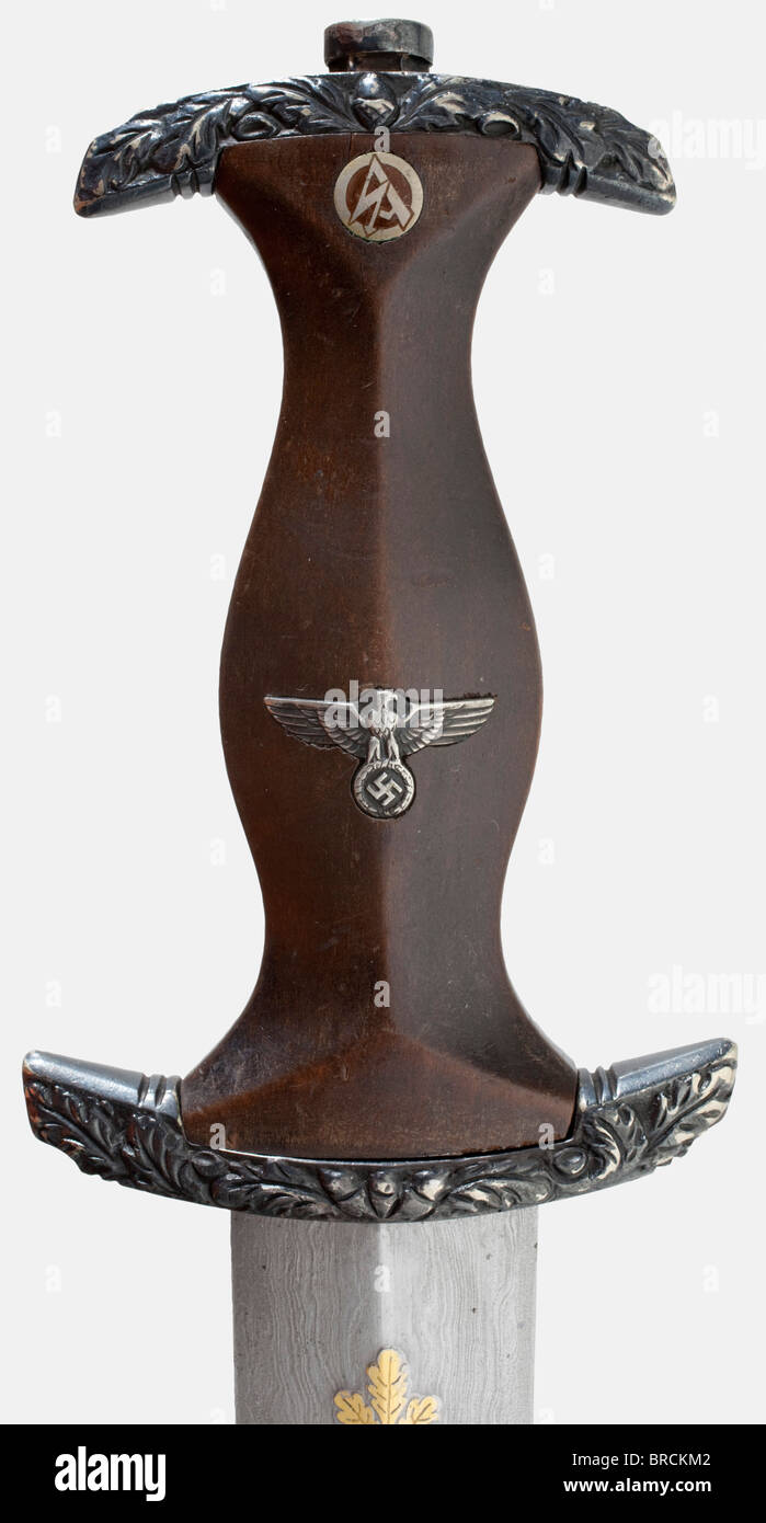 An honour award dagger with chain suspension, for high ranking SA ...