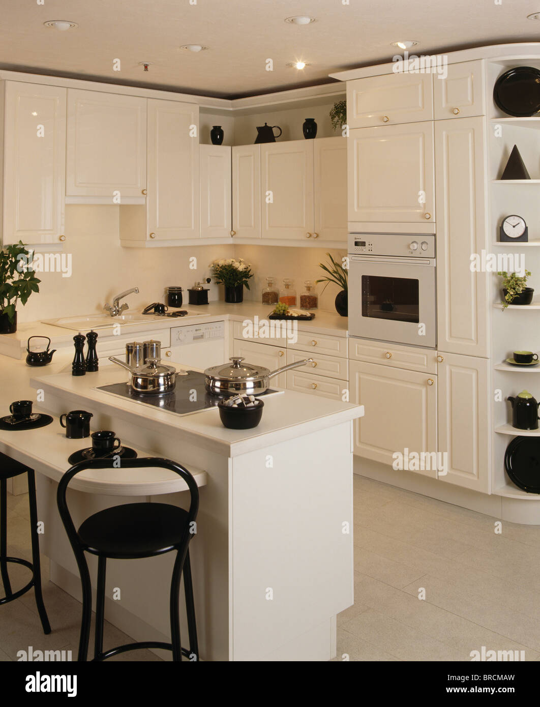 Granite Kitchen Peninsula Breakfast Bar