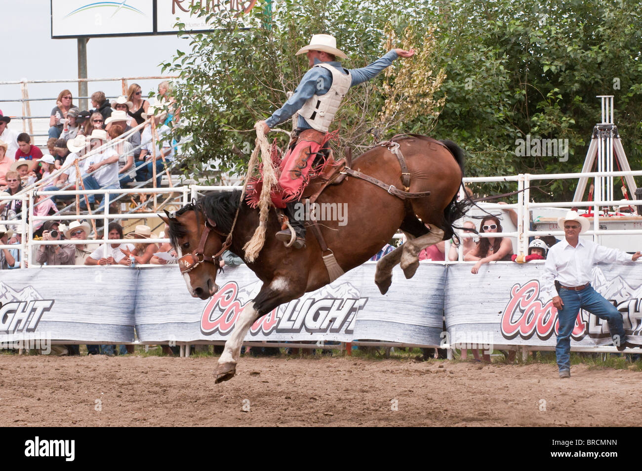 Cowboy, saddle bronc riding, Strathmore Heritage Days, Rodeo ...