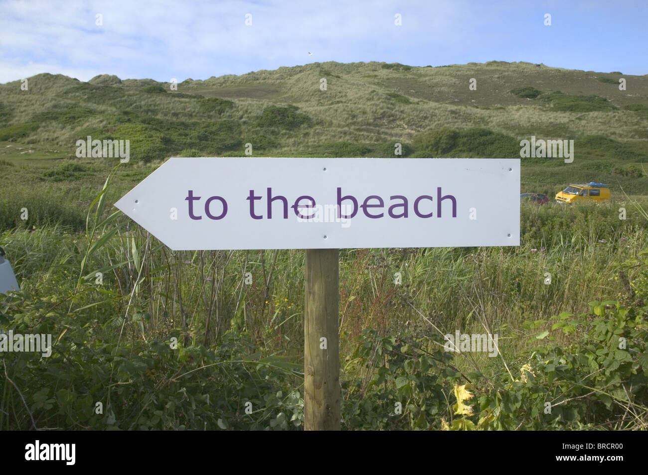 Signpost at the beach hi-res stock photography and images - Alamy