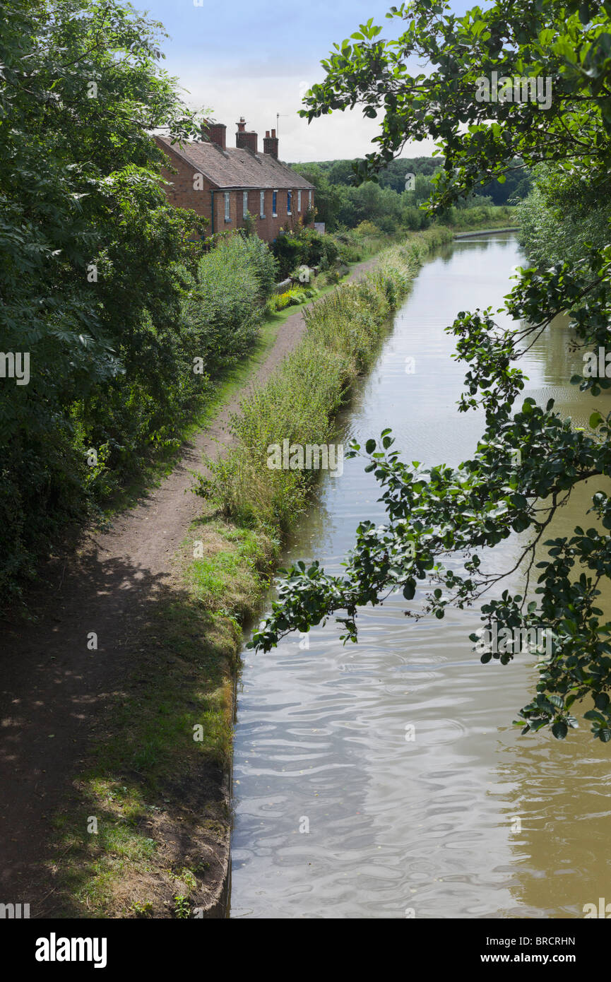the worcester and birmingham canal stoke prior worcestershire Stock ...