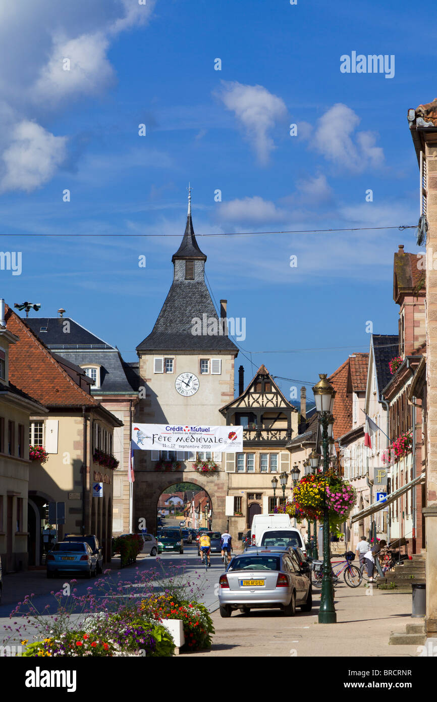 Arched entrance to Rosheim, Alsace, France Stock Photo - Alamy