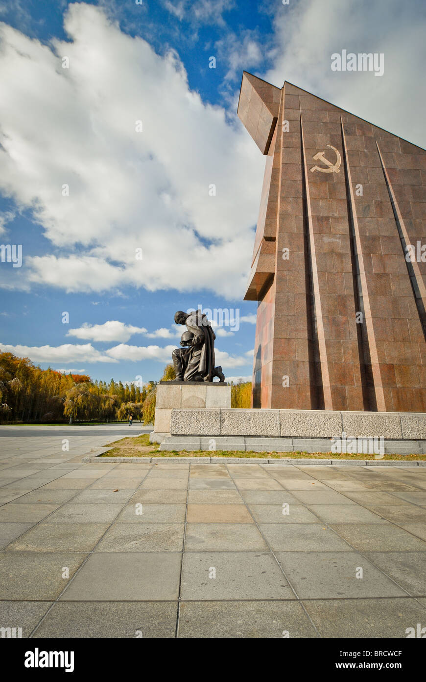 Soviet monument hi-res stock photography and images - Alamy