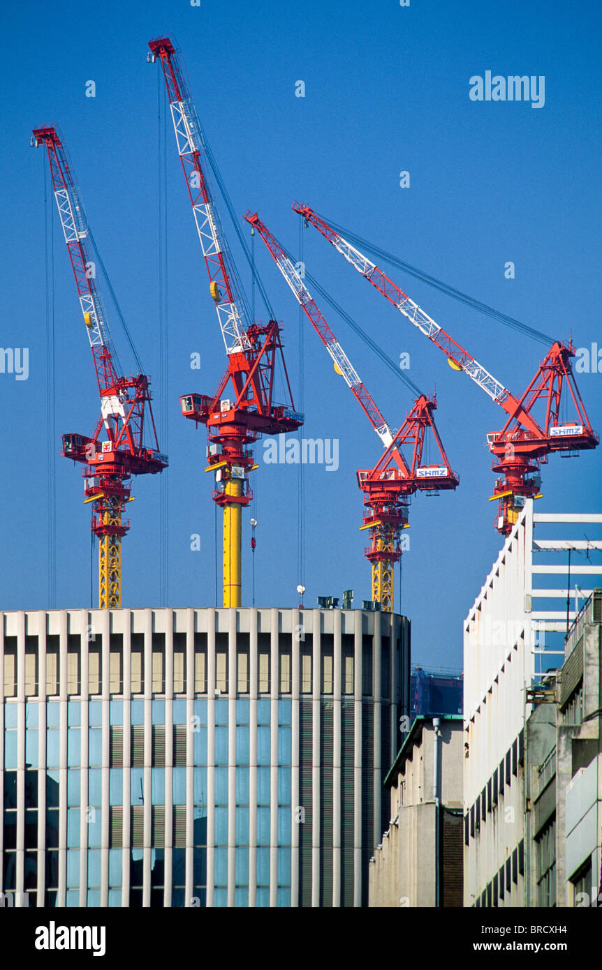 Construction cranes at project site, Yurakucho district, Tokyo, Japan ...
