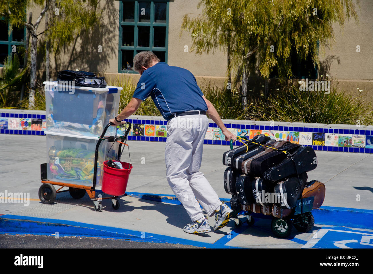 Hand carts hi-res stock photography and images - Alamy