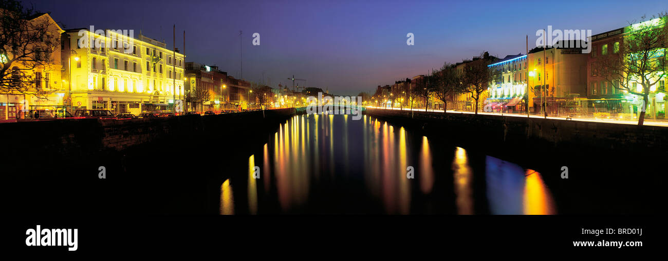 River Liffey, Dublin, Ireland, Quay At Night Stock Photo - Alamy