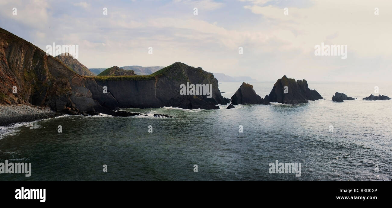 rocks and sea hartland quay devon Stock Photo - Alamy