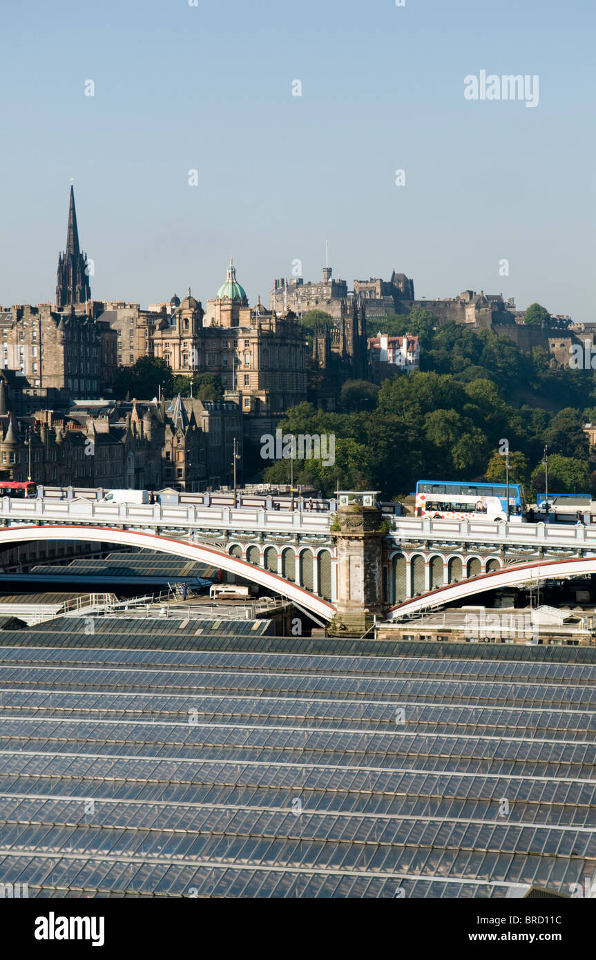 Waverley Bridge Edinburgh Castle High Resolution Stock Photography and ...