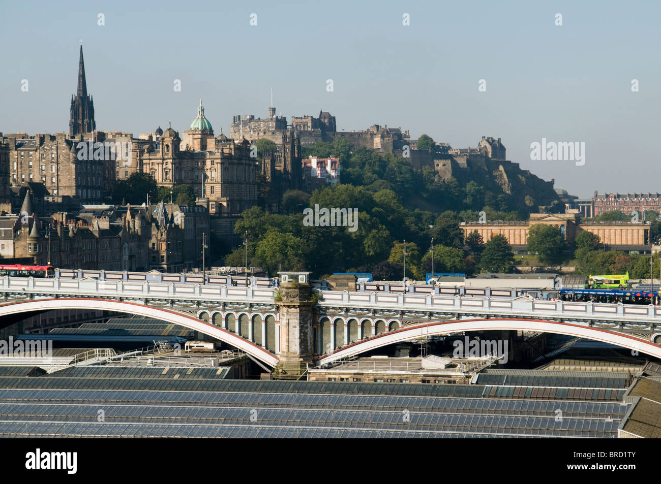 North bridge edinburgh hi-res stock photography and images - Alamy