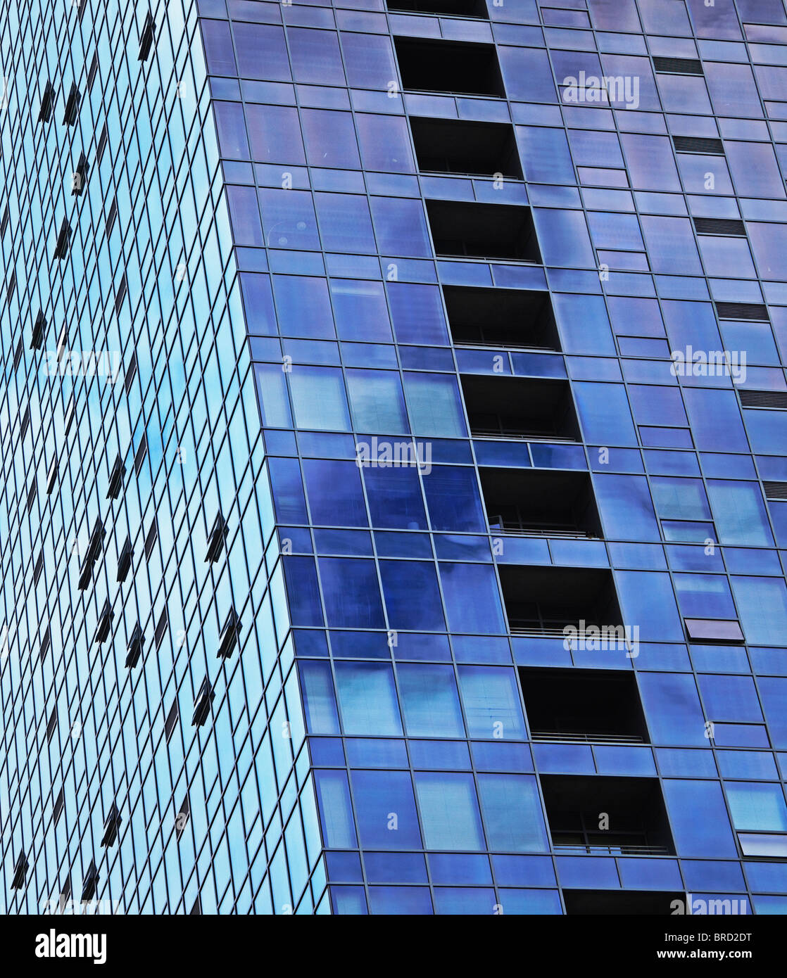 Massive skyscraper hi-res stock photography and images - Alamy