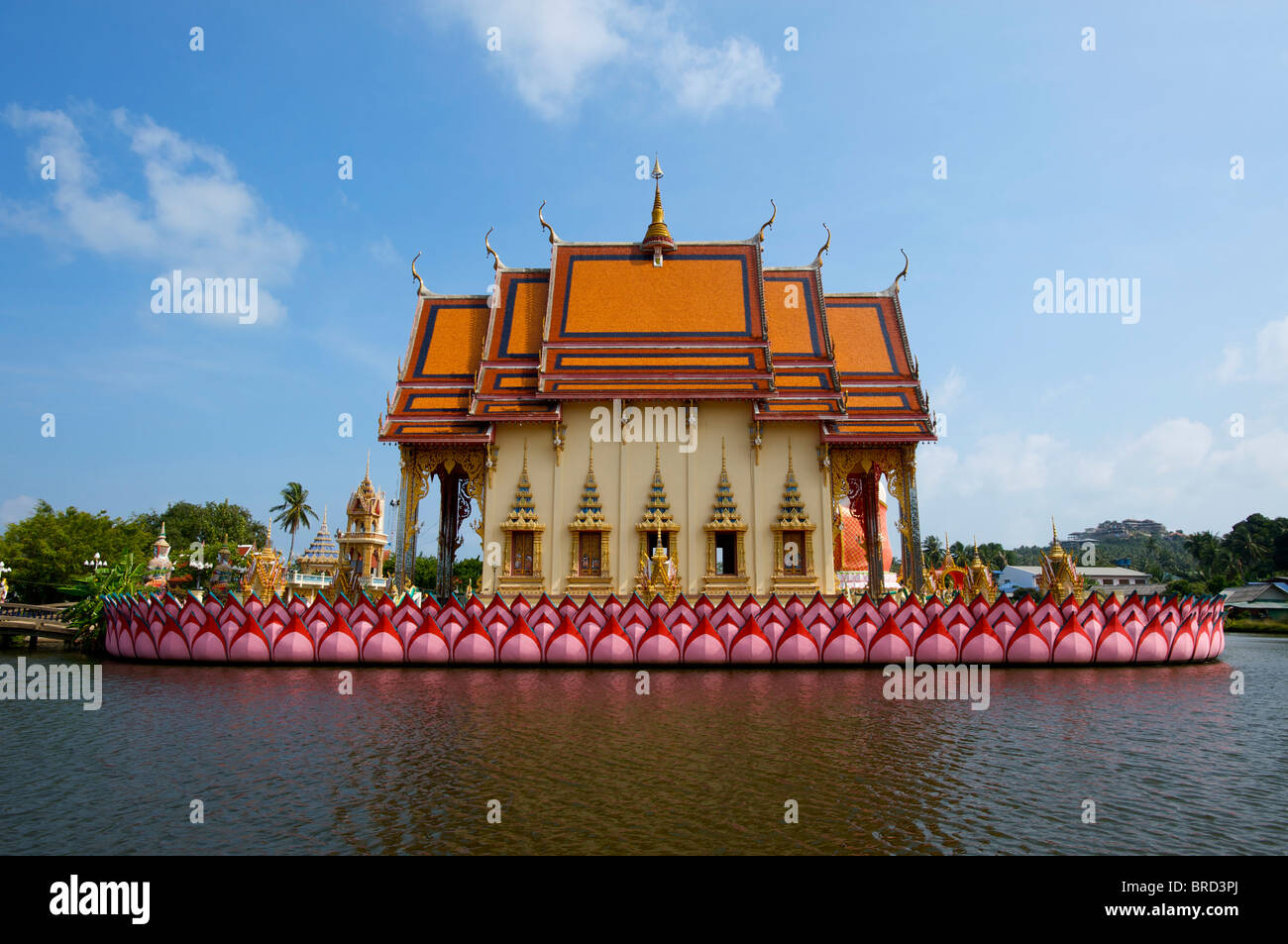 Koh samui temples hi-res stock photography and images - Alamy