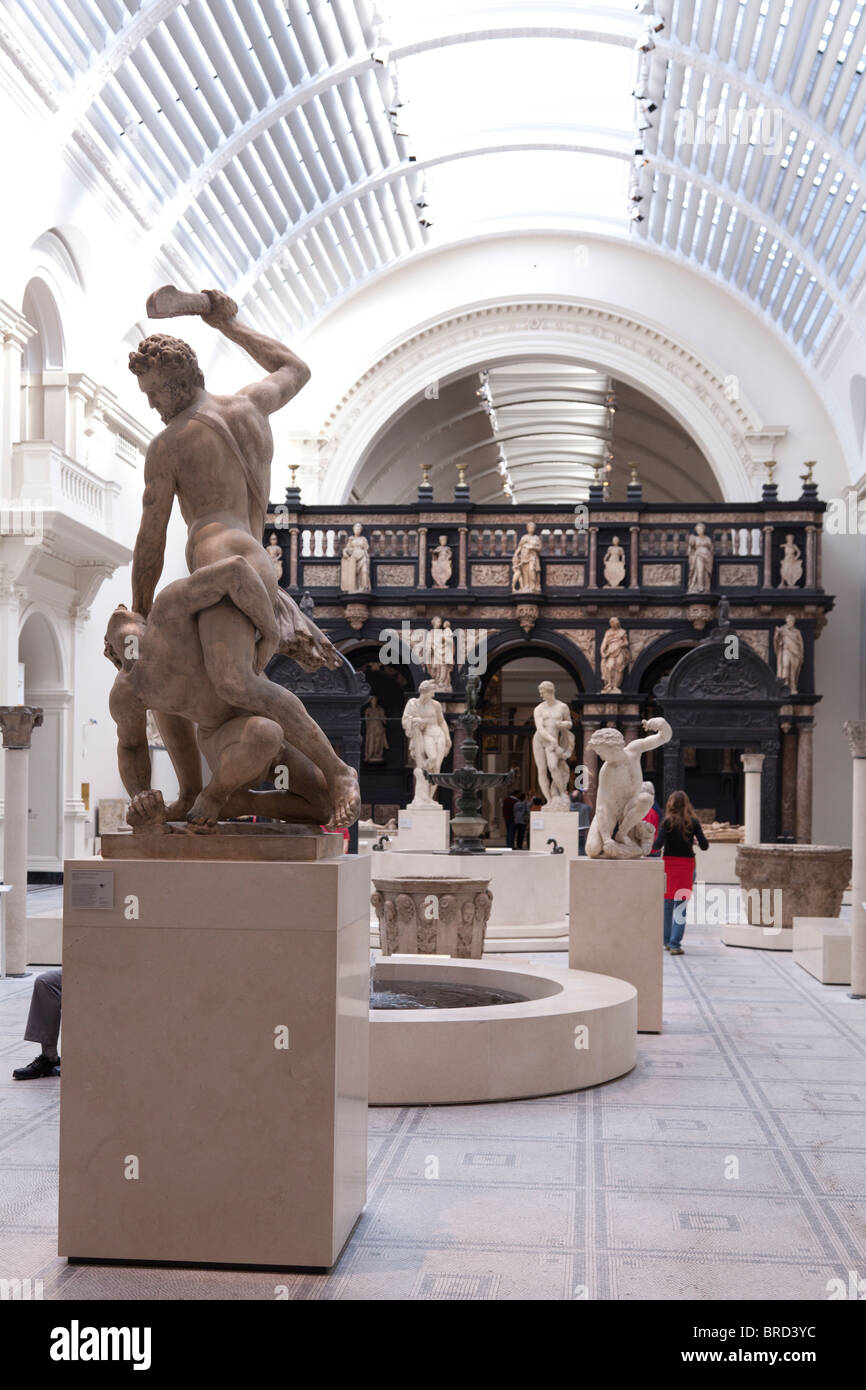 The Medieval & Renaissance room Victoria and Albert Museum Stock Photo ...