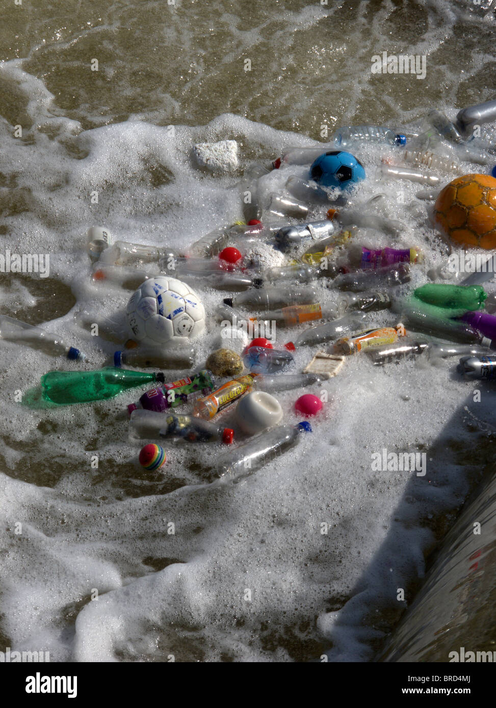 Rubbish In Water High Resolution Stock Photography and Images - Alamy
