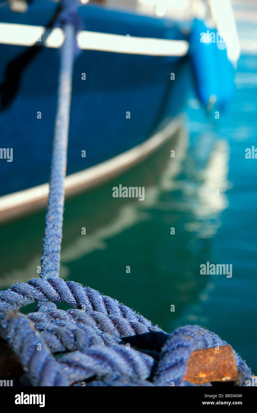 Mooring a vessel hi-res stock photography and images - Alamy