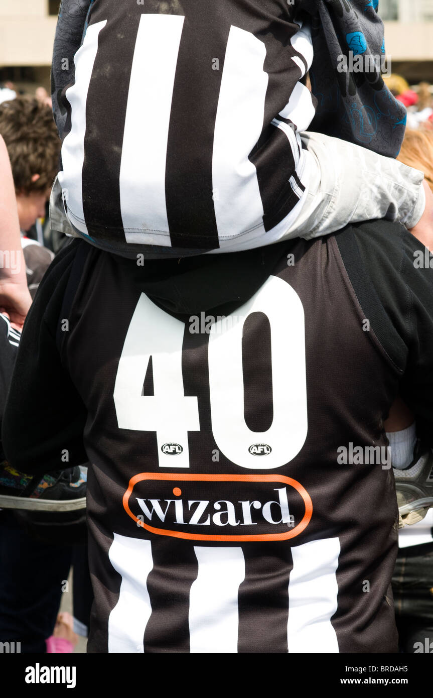 Collingwood football crowd hi-res stock photography and images - Alamy