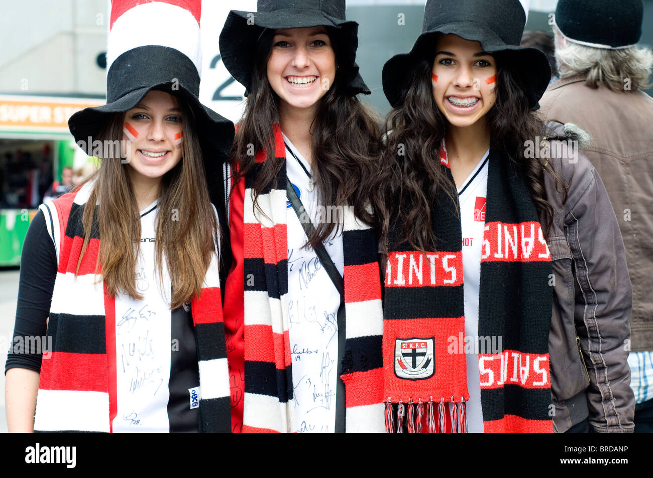 Australian Football League Grand Final supporters, Melbourne Cricket ...