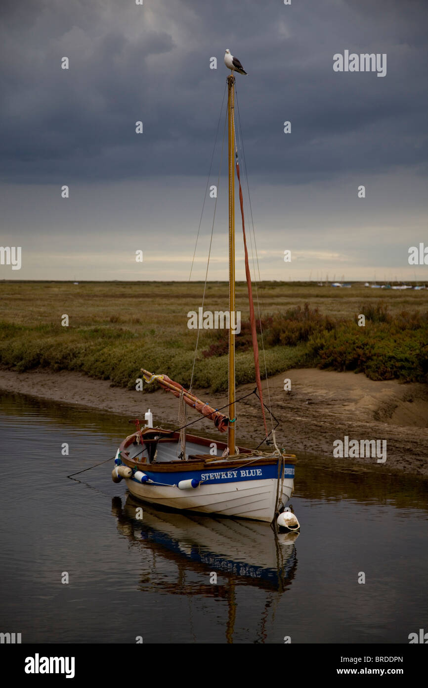 Blakeney North Norfolk boat stewkey blue Stock Photo - Alamy