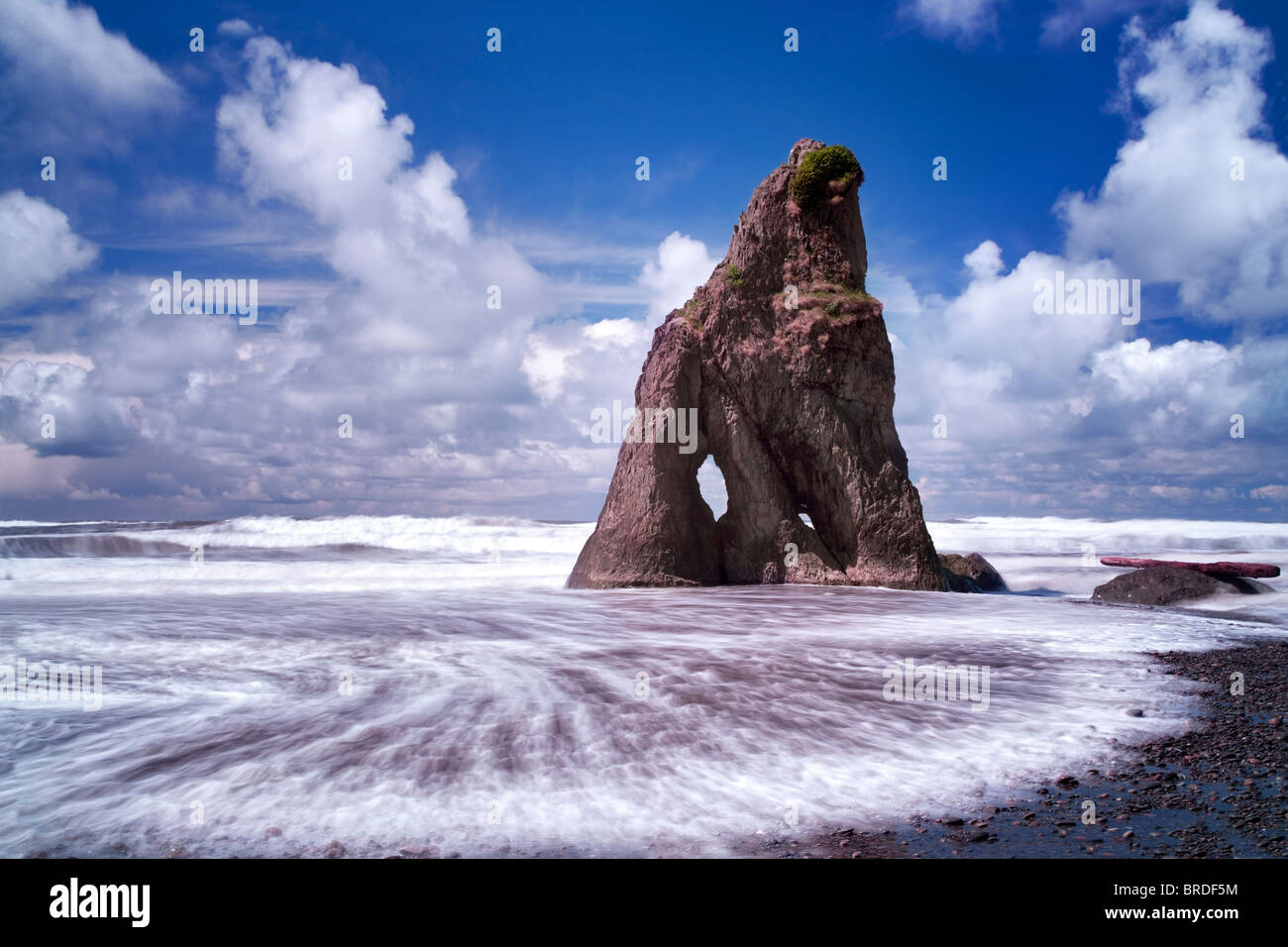 Ruby Beach and wave. Olympic National Park, Washington Stock Photo - Alamy