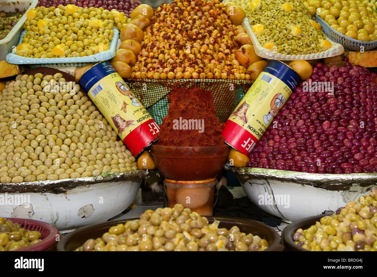 Morocco spice pyramid hi-res stock photography and images - Alamy