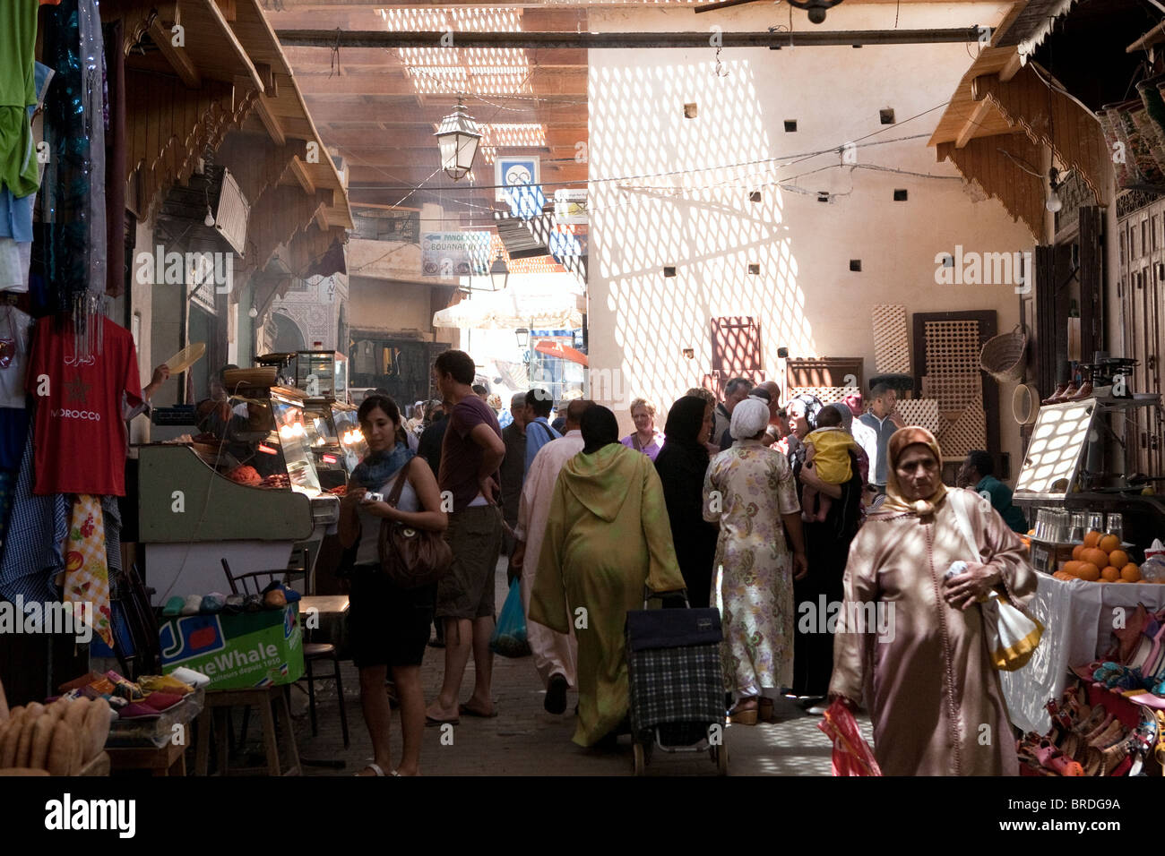 Tala'a Kbira market / souk, medina, Fez / Fes, Morocco Stock Photo - Alamy