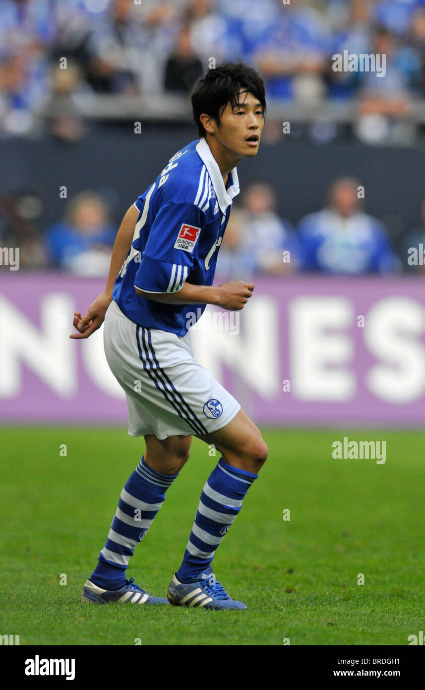 Atsuto uchida player fc schalke hi-res stock photography and images - Alamy