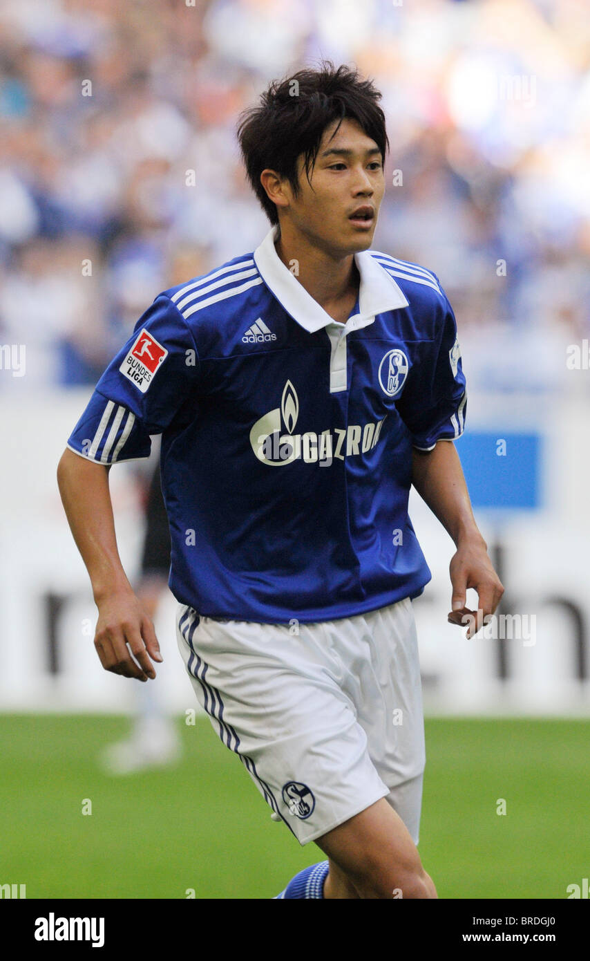 Atsuto UCHIDA, player for FC Schalke 04 german football Bundesliga ...