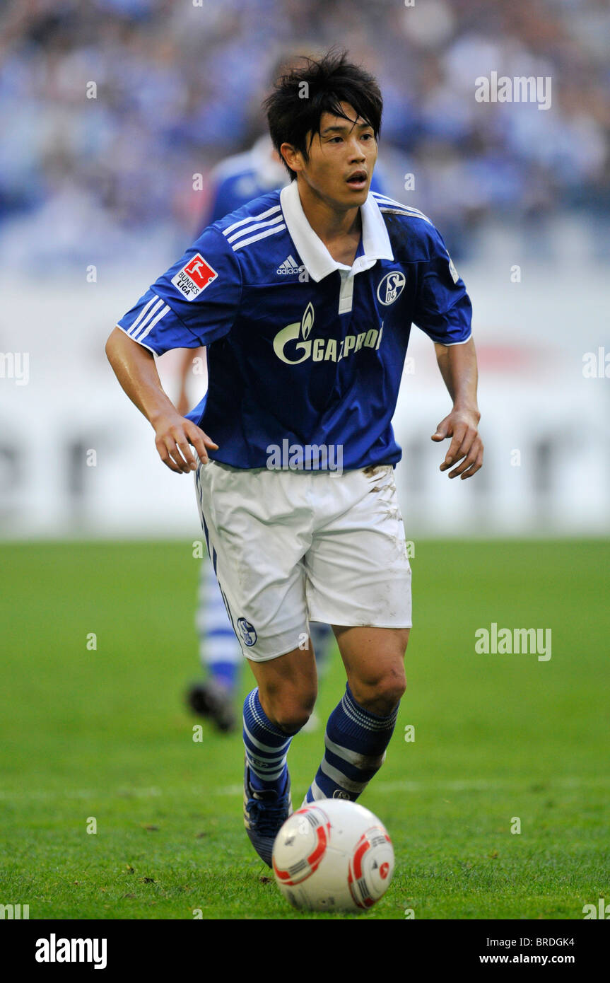 Atsuto UCHIDA, player for FC Schalke 04 german football Bundesliga ...