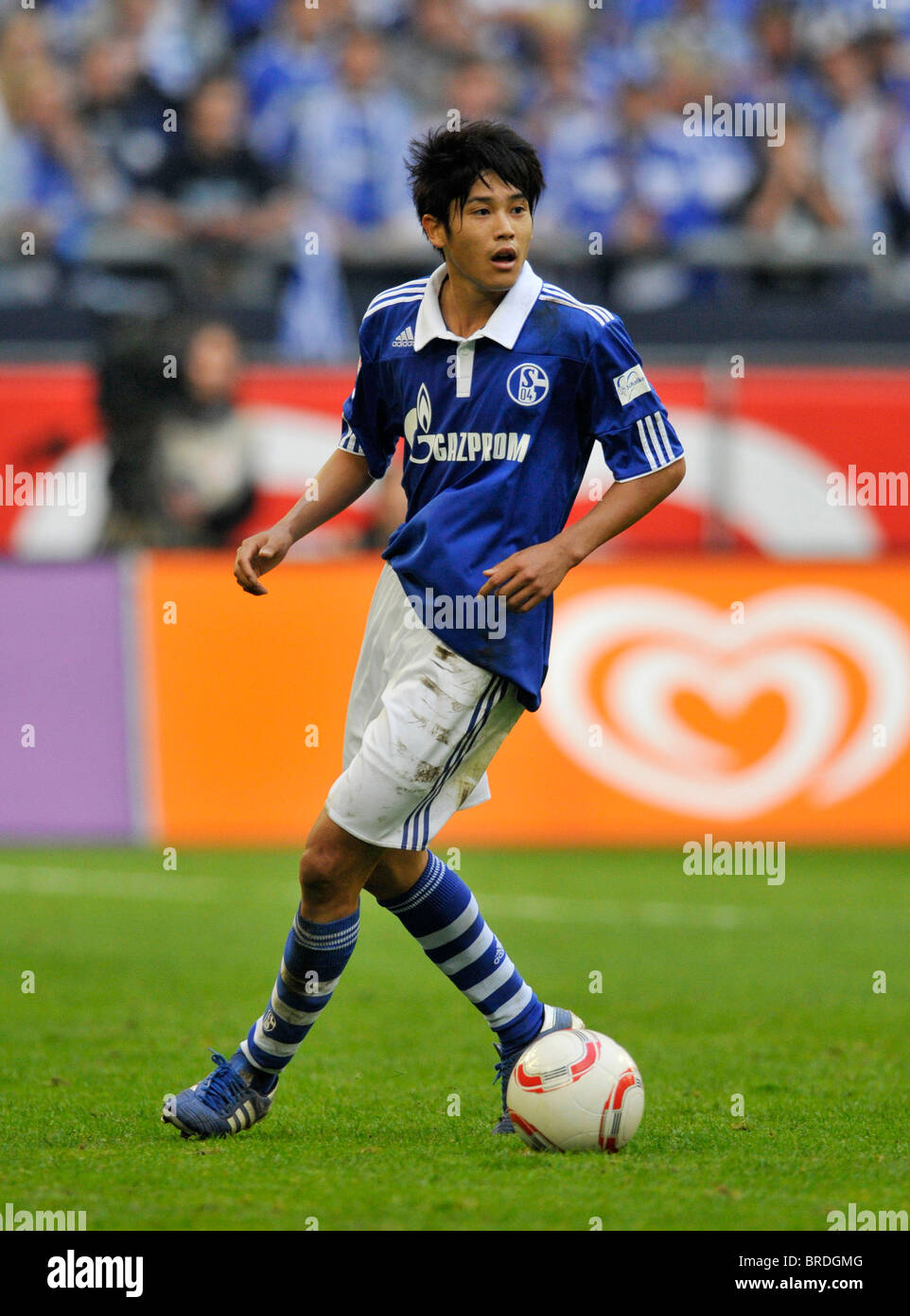 Atsuto UCHIDA, player for FC Schalke 04 german football Bundesliga ...