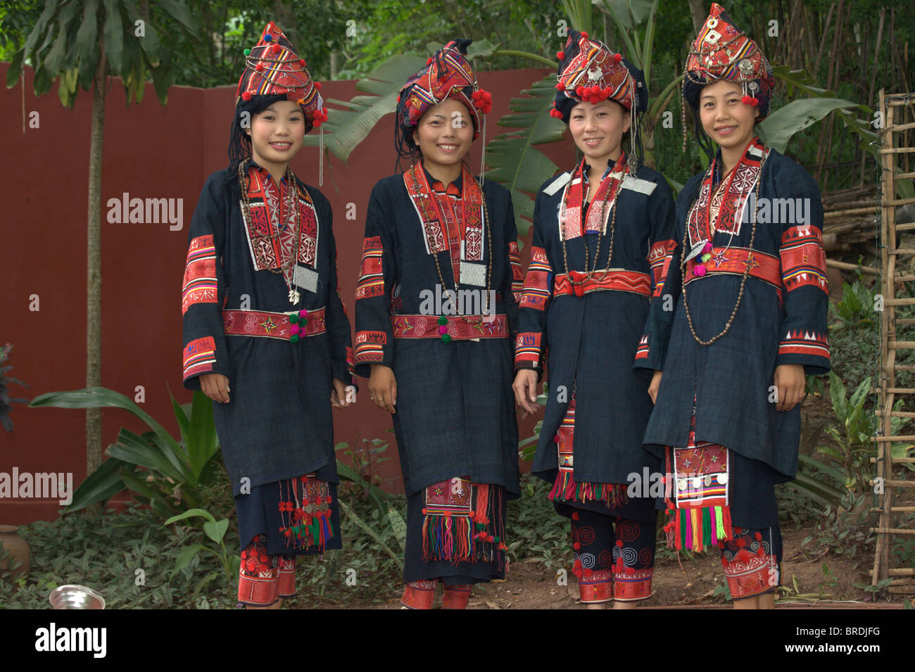 Hmong clothes hi-res stock photography and images - Alamy