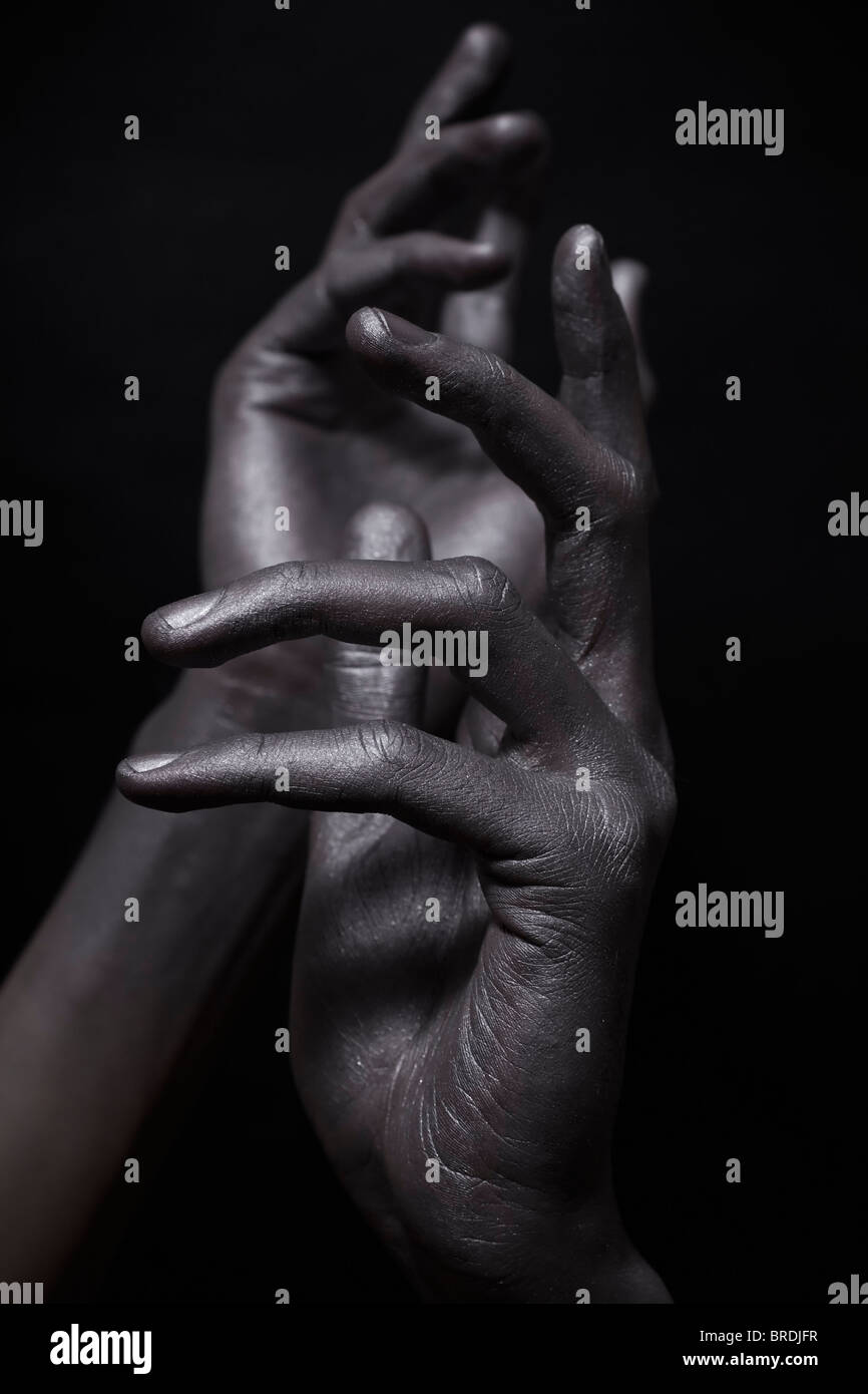 Man in silver body paint hi-res stock photography and images - Alamy