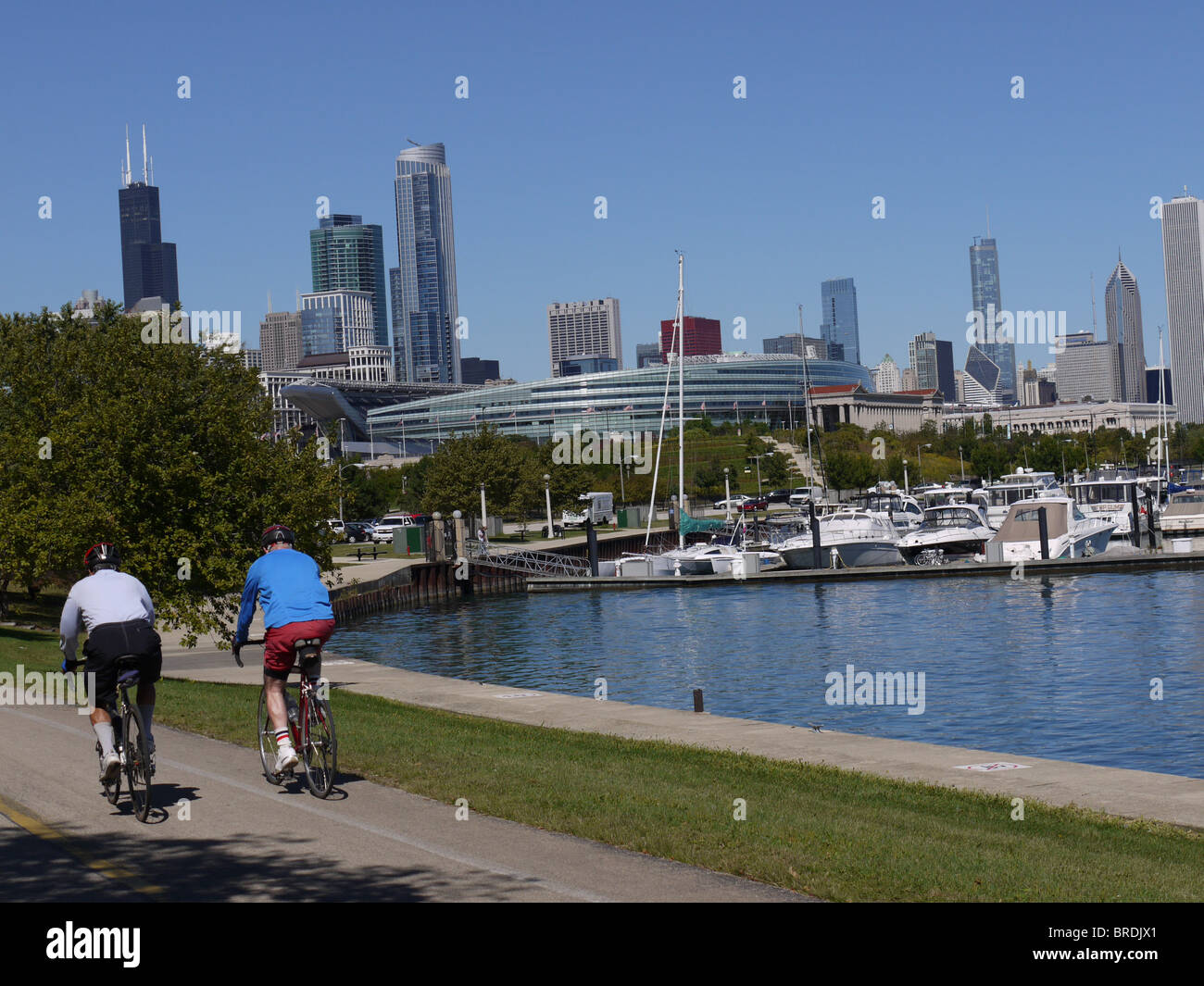 Chicago skyline lake michigan hi-res stock photography and images - Alamy