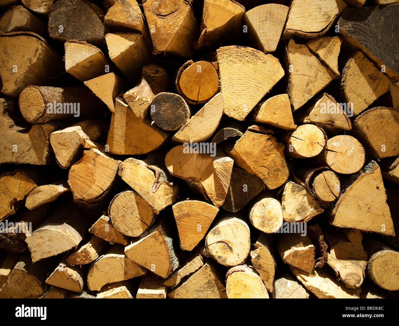 Neatly stacked pile of wood hi-res stock photography and images - Alamy