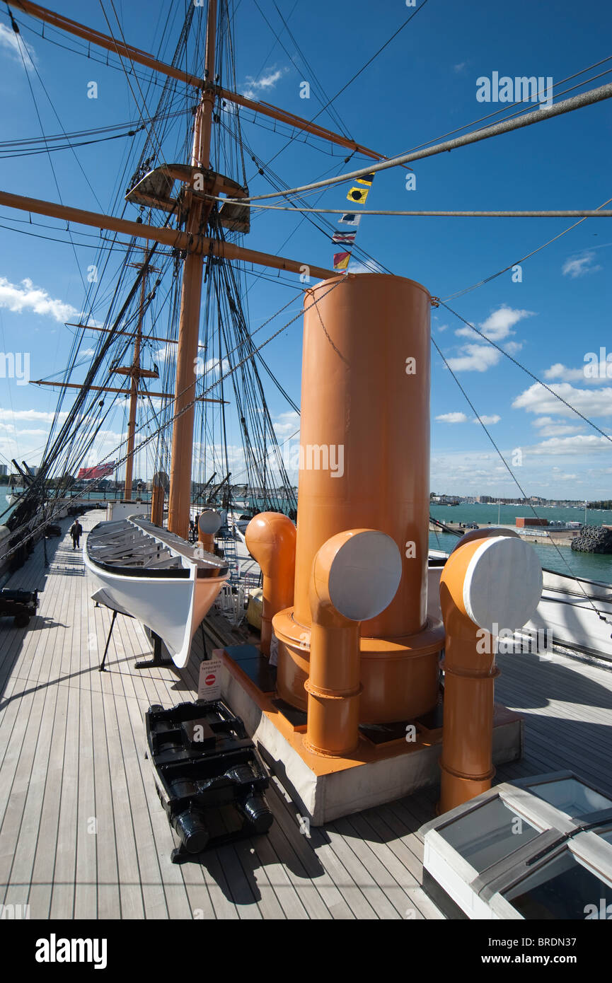 Rigging funnel deck planks tourist attraction hi-res stock photography ...