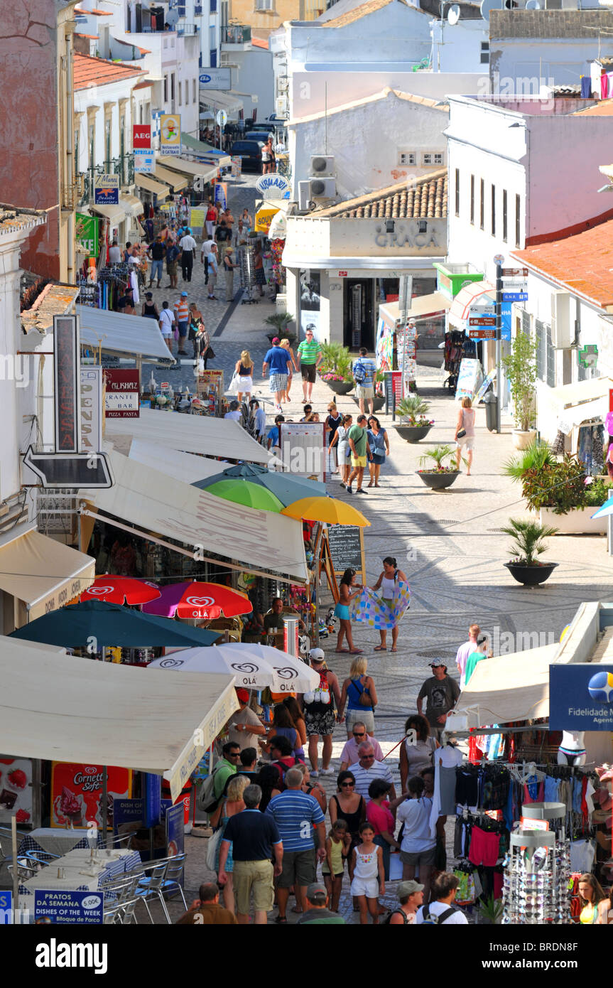 Shopping the algarve hi-res stock photography and images - Alamy