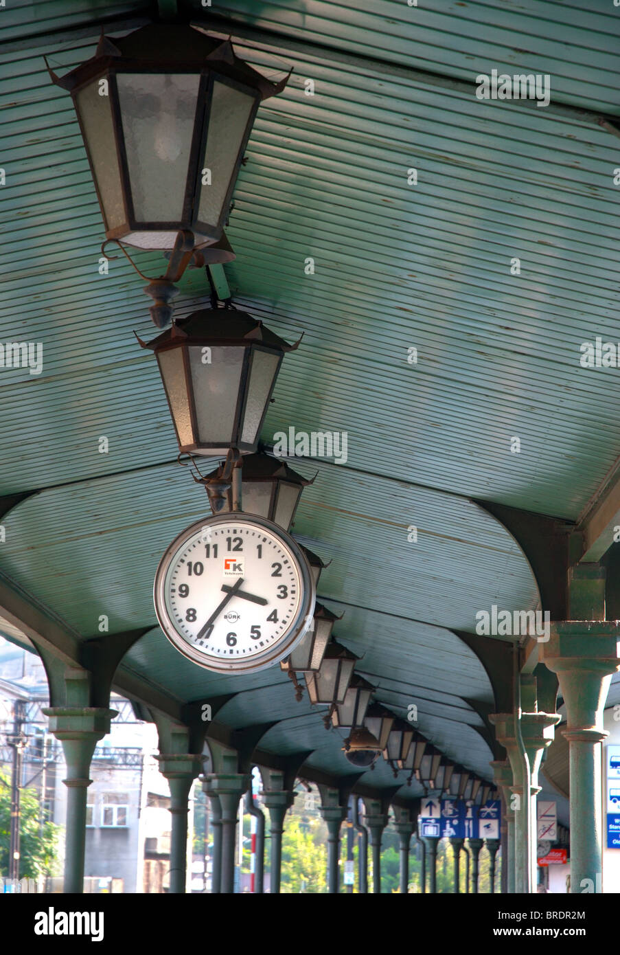 Row of hanging lamps hi-res stock photography and images - Alamy