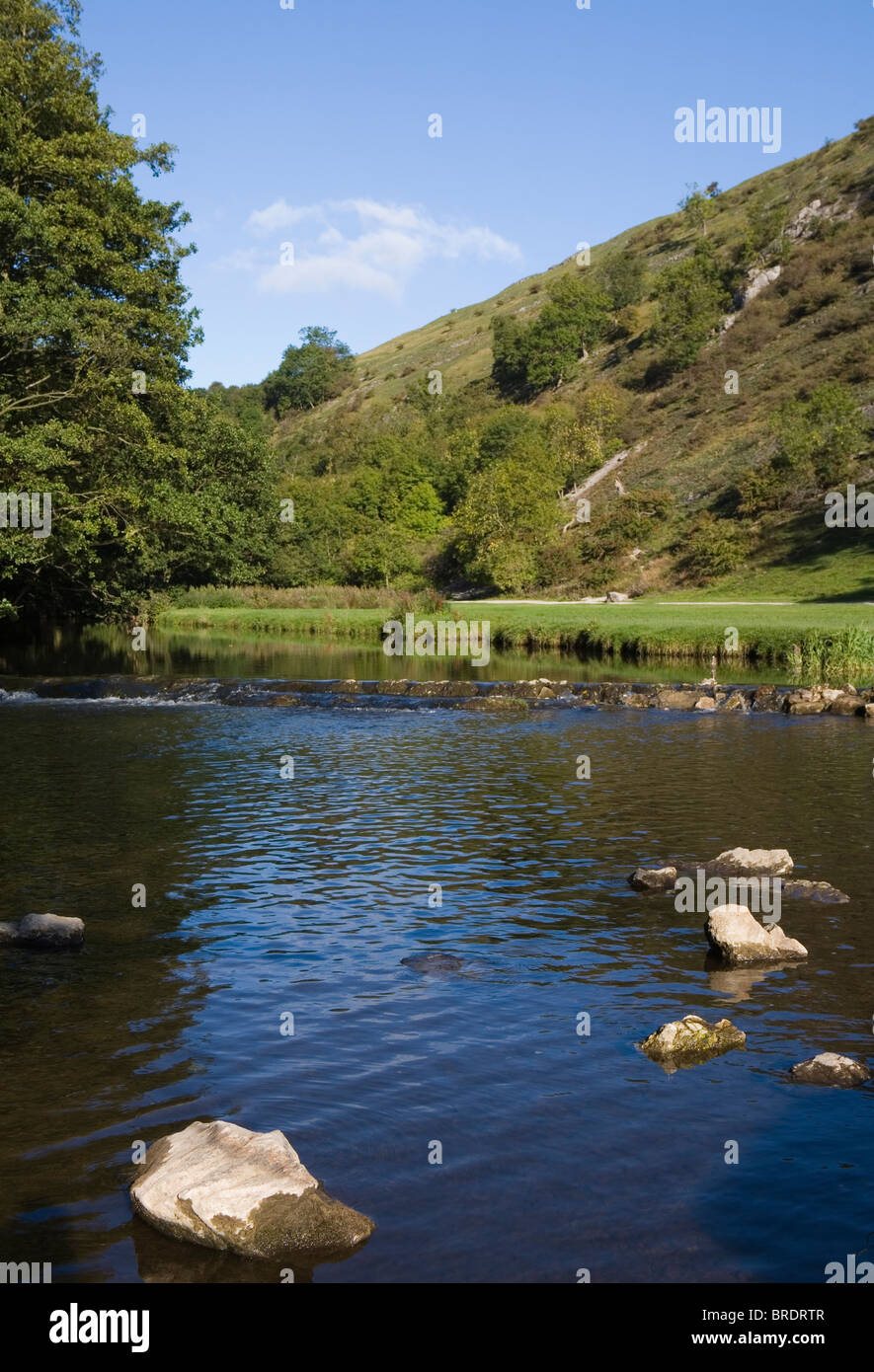 River dove derbyshire summer hi-res stock photography and images - Alamy