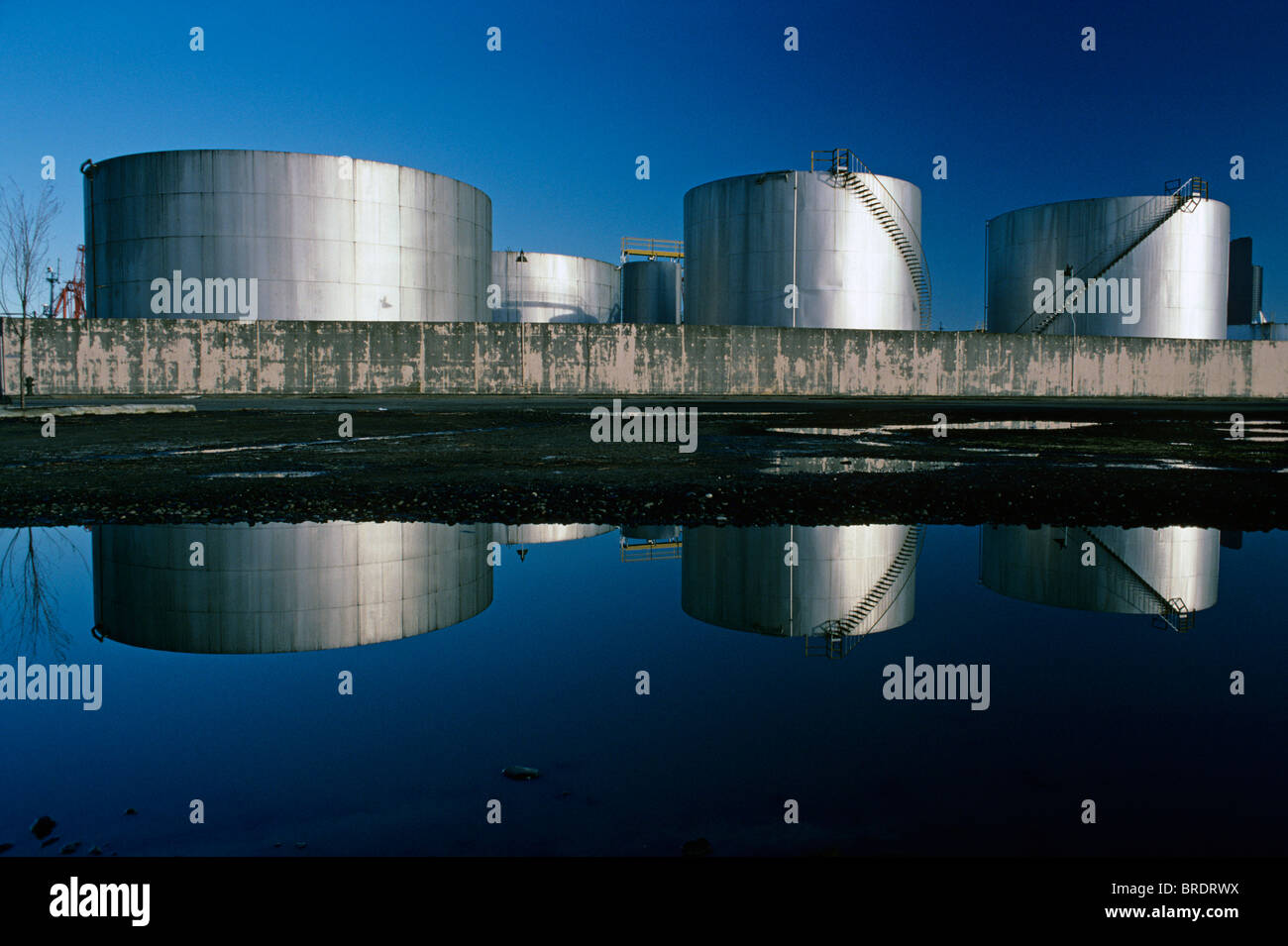 Large storage tanks in rows at the Port of Seattle Washington USA Stock ...