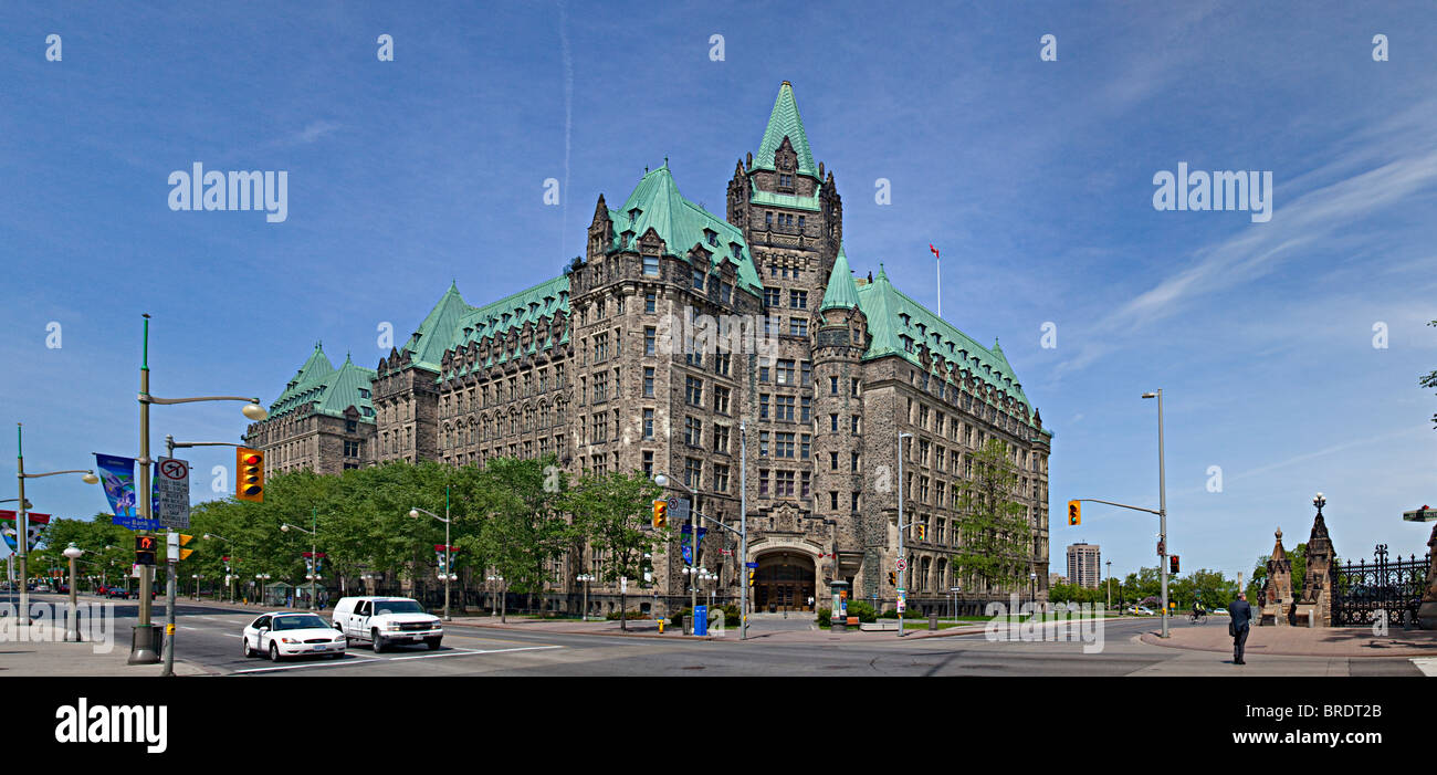 Confederation structure ottawa hi-res stock photography and images - Alamy