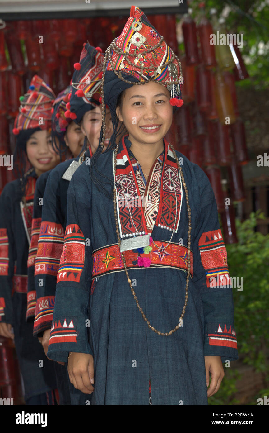 Young Laos People showing off National Costume Stock Photo - Alamy