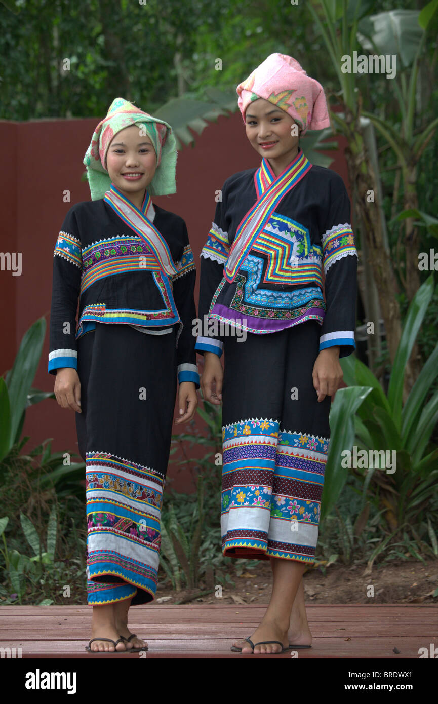 Young Laos People showing off National Costume Stock Photo - Alamy