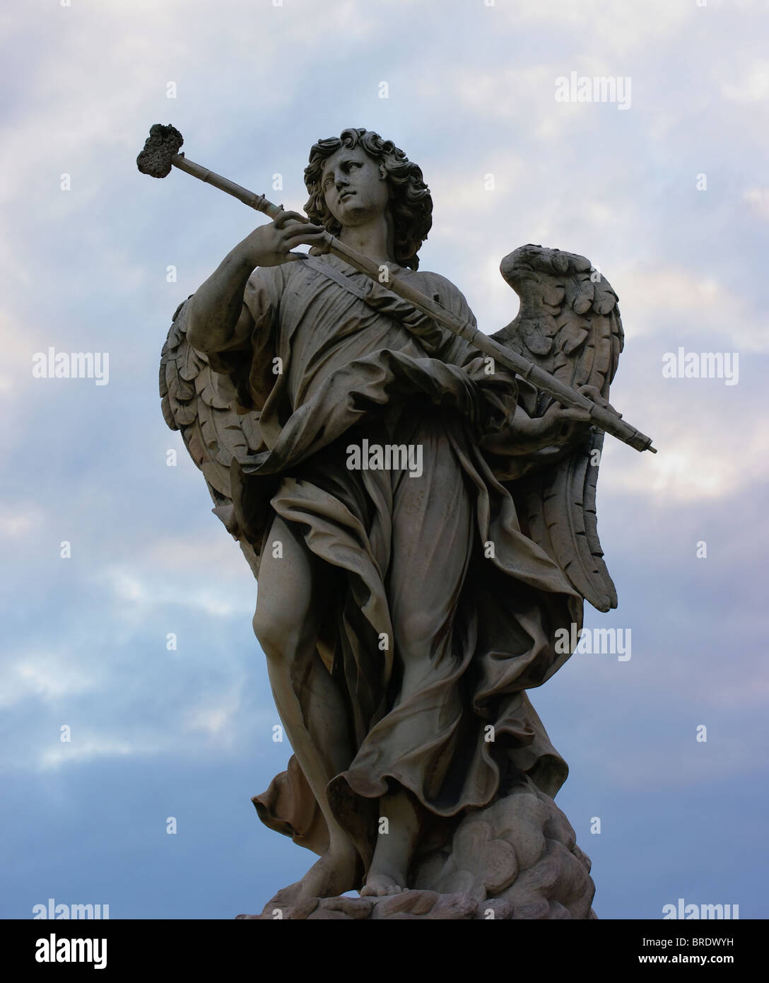Angel statue sculpture art hi-res stock photography and images - Alamy