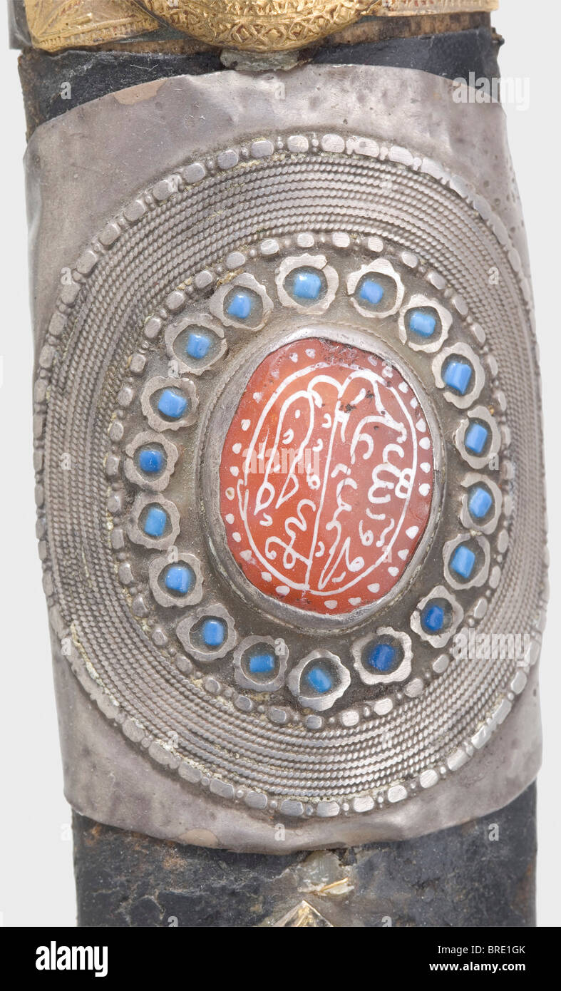 A gold-mounted Saudi Arabian shamshir, circa 1900 Smooth single-edged ...