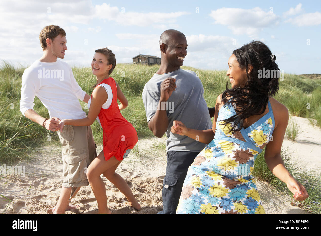 Group dancing outdoors people hi-res stock photography and images - Alamy