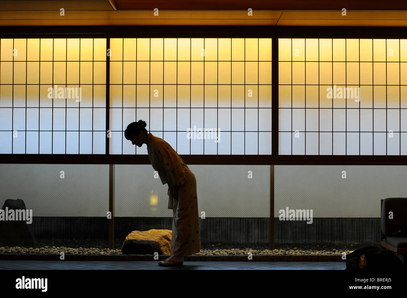 Japanese bowing hi-res stock photography and images - Alamy