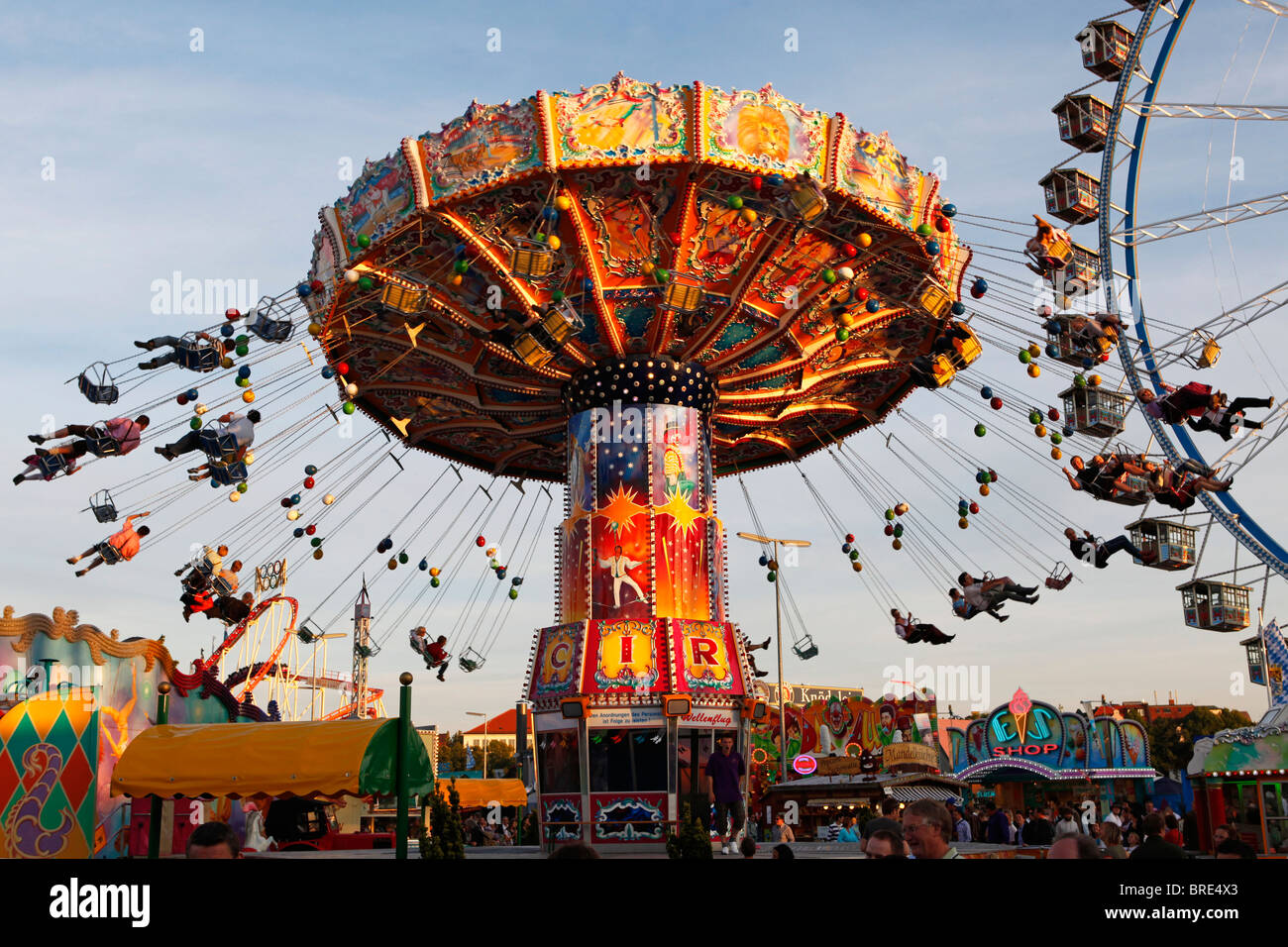 Swing carousel at the oktoberfest hi-res stock photography and images ...